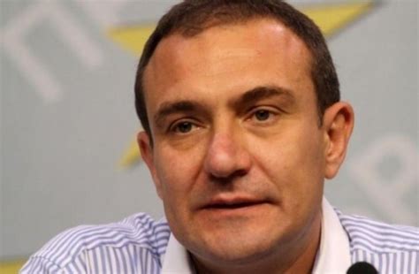 Разжалваха Борислав Гуцанов