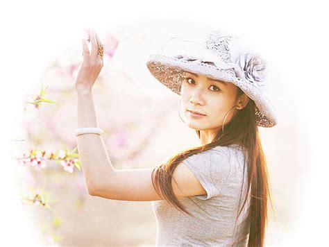 我想与你牵手看桃花朵朵开情感美文