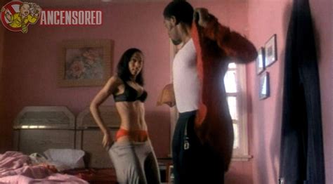 Голая Иветт Уорд в Two Degrees