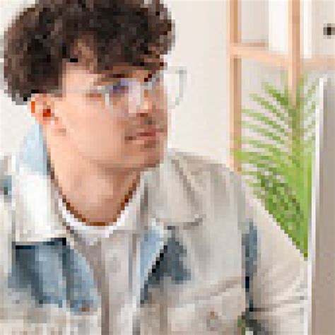 Full Sail Universitys Graphic Design Degree Program Acceptd