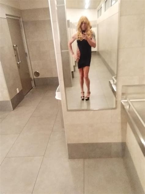 Cd In Public 9 Pics XHamster