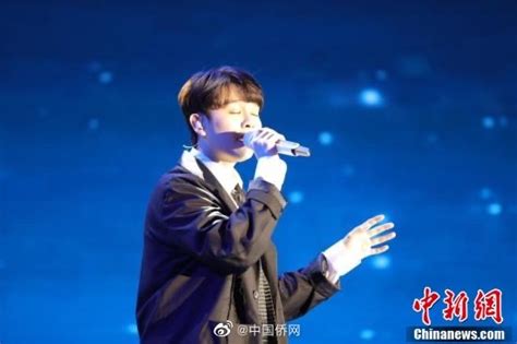 华裔歌手尤长靖出道五周年发文我做到了真好