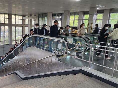 역사 내 에스컬레이터 최적 설치 유형 선정 서울시립대학교 도시과학대학 온라인 아카이브