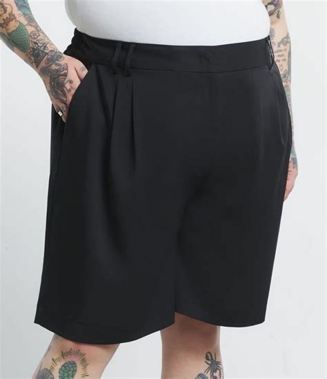 Bermuda Alfaiataria Com Elástico No Cós Curve And Plus Size Coleção Jessica Lopes Preto