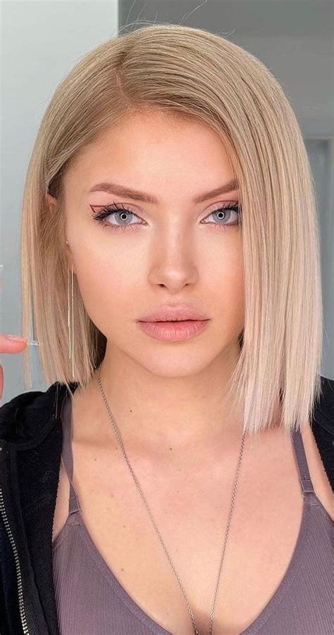 40 Trendy Lob Haircuts Hairstyles In 2022 Ice Blonde Lob Side Part