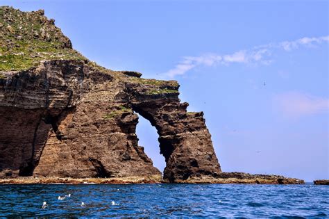 Wherever 世上 독도 독립문 바위 Dokdo Korea