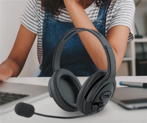 אוזניות למחשב בחיבור Usb Unomas