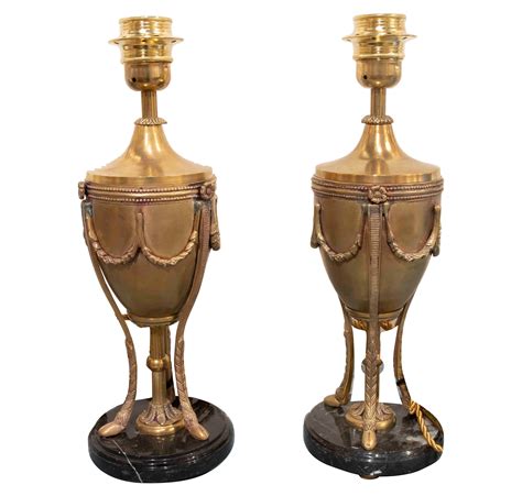 Pair Of White Floral Rectangular Lamps With Brass Base At 1stdibs