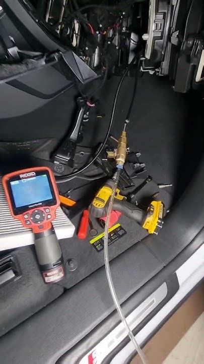 신형 아우디 에바크리닝 작업하기 자동차에어컨냄새제거 내시경에바크리닝 에바크리닝 에어컨냄새제거 Youtube