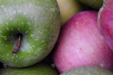 红苹果和青苹果