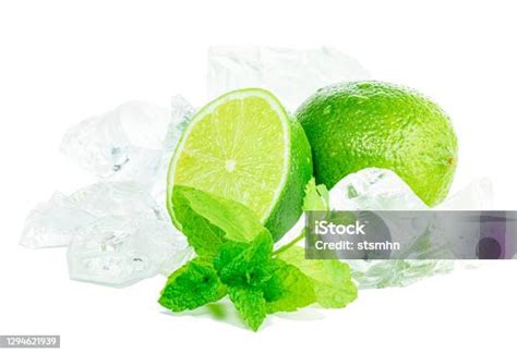 모히토 칵테일 재료 라임 민트 잎과 얼음 조각 흰색 배경에 고립 라임에 대한 스톡 사진 및 기타 이미지 라임 0명 감귤류 과일 Istock