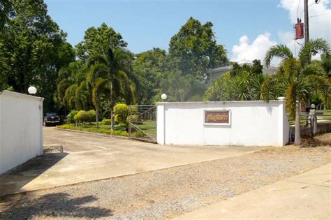 ต้องการขาย รีสอร์ท พร้อมสวนผลไม้ ที่อำเภอโป่งน้ำร้อน จ จันทบุรี 24 ไร่