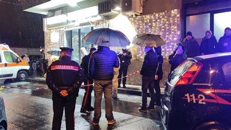 Catania Ragazza Di Anni Uccisa A Colpi Di Pistola In Strada Era Appena Uscita Dal Panificio