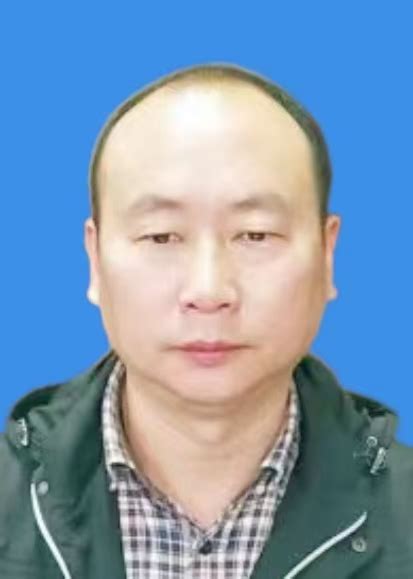 胡家睿 副会长 达州市个体私营经济协会