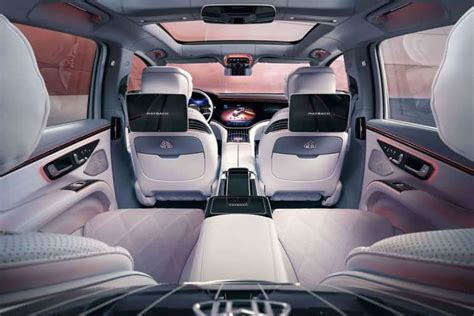 이게 진짜 럭셔리지 국내 출시 임박한 마이바흐 최초의 전기차 성능까지 미쳤는데