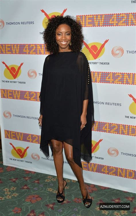 Heather Headley Feet Aznudefeet
