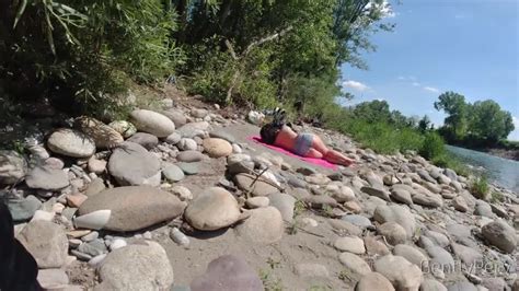 Audience Beach Handjob A Super Cute Ornery Nymph Makes Me Jism