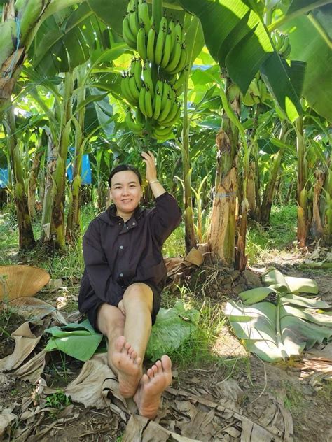Asian Barefeet