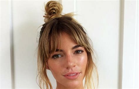 59 Ultra Flattering Curtain Bang Styles To Inspire You