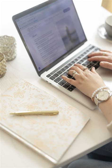 Contact Anna Mizera Mindfulness