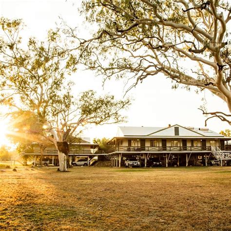 Fitzroy River Lodge Fitzroy Crossing Wa Country Pub Camping