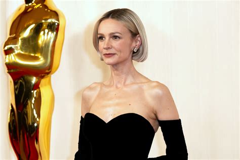 Oscars 2024 Carey Mulligan In Balenciaga In Or Out Tom Lorenzo