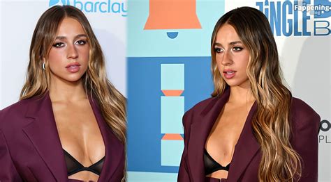 Tate Mcrae Displays Nice Cleavage At Capitals Jingle Bell Ball