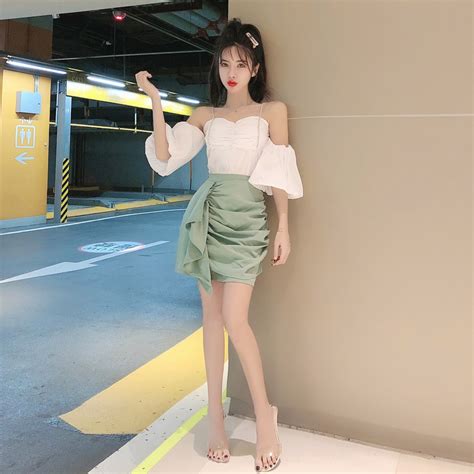 网红时尚夜场性感两件套韩版露肩百搭吊带上衣洋气高腰显瘦短裙潮 哔哩哔哩