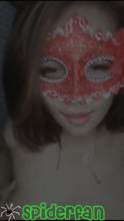 Duo Bugil Di Live Pakai Topeng Mata Eporner