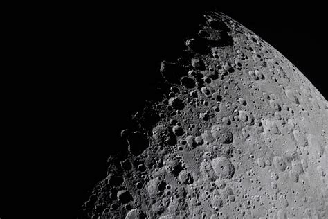 O Que Tem No Lado Oculto Da Lua Conheça Características Do Verso De