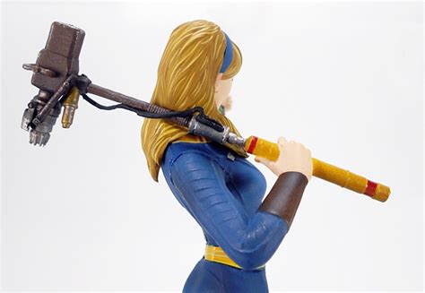 Fallout Vault Girl Statue By Thinkgeek Figurefan Zero