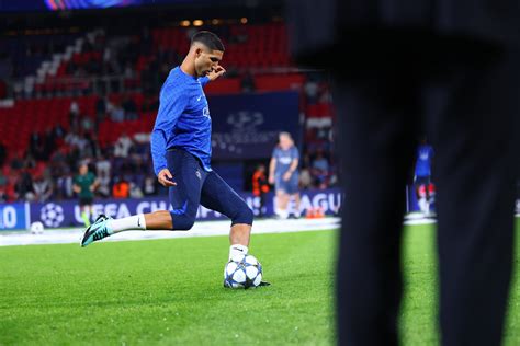 Champions League Hakimis Match Winning Assist Sends Psg Past Barcelona