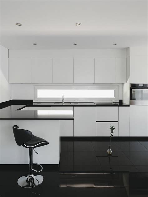 همین خانه کوچک یکی از زیباترین سازه های سوئیس است تصاویر