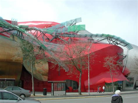 Вне законов классической архитектуры Experience Music Project от Фрэнка Гери — Project Bauhaus