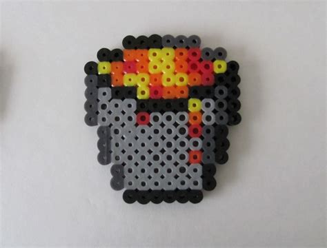 Схема из термомозайки череп 85 фото