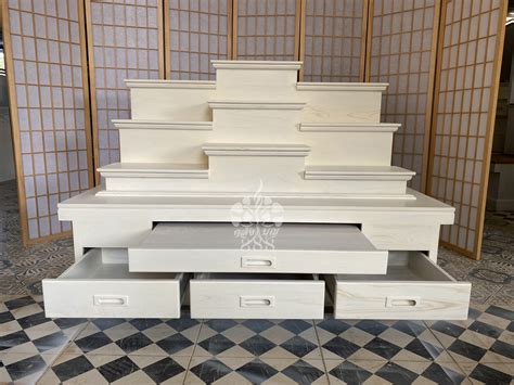 โต๊ะหมู่ขนาด ลึก80 ยาว150 สูง100 ซม สีมินิมอล แท่นวางพระ 9 18นิ้วทุกแท่น รวมส่ง เคบี8