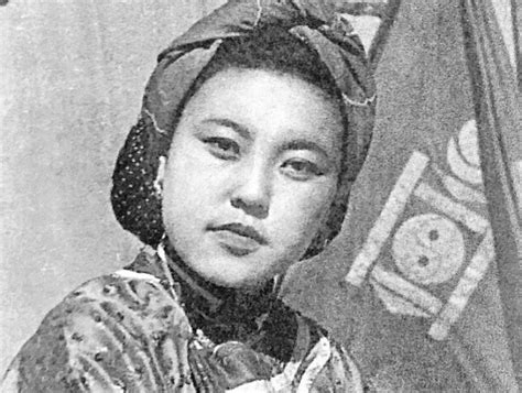 ХӨДӨЛМӨРИЙН БААТАР Л ЦОГЗОЛМАА 100 НАС ХҮРЛЭЭ Go New News