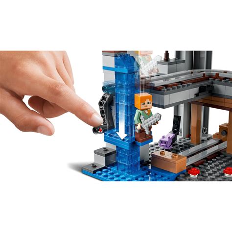 Lego 21169 Minecraft The First Adventure Entertainment Earth