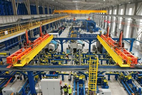 我国首个海洋油气全生命周期智能装备制造基地机械完工 龙de船人