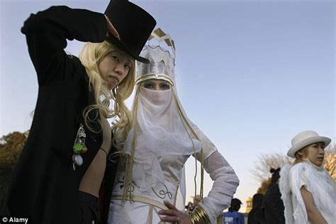 Anime Fan Dressed As Saucy Fantasy Character Is Surprised With Romantic Proposal On Stage At