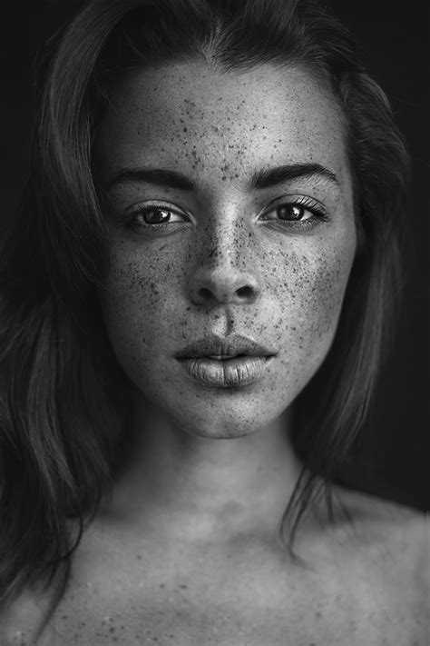 50 Best Model Poses From Top Models 5 Freebies