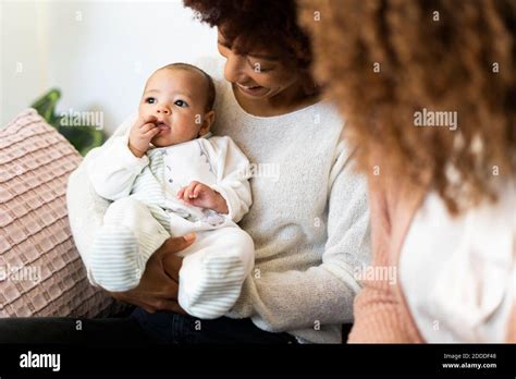 Aunt And Niece Hi Res Stock Photography And Images Alamy