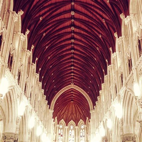 30 Stunning Iphone Photos With Symmetrical Composition