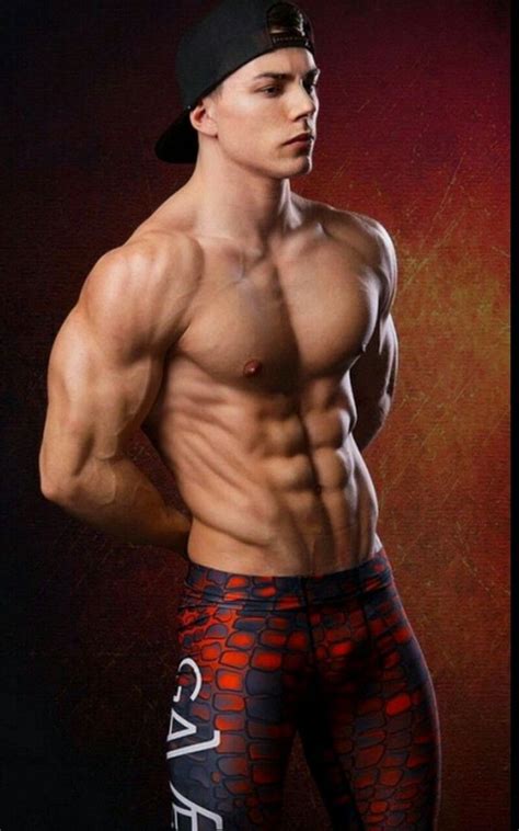 So Well Done And Muscled 筋肉、トレーニングパンツ、モデル