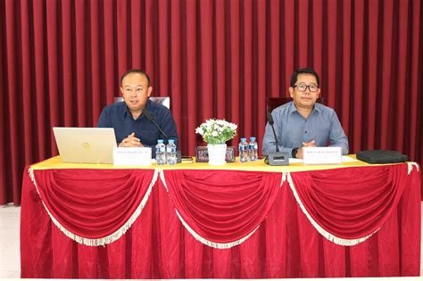 ຝຶກອົບຮົມ ກ່ຽວກັບການສ້າງຍີ່ຫໍ້ໃຫ້ແກ່ຜູ້ຜະລິດ ແລະ ຜູ້ປະກອບການ Smes ແລະ