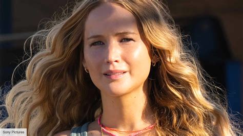 Jennifer Lawrence Teeth No Hard Feelings