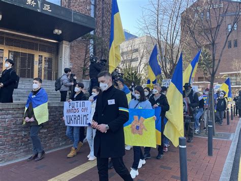 서울시청·남산타워에 우크라이나 평화기원 불 밝힌다