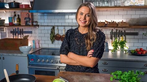 Världens Smaker Med Sofia Henriksson Se På Tv Eller Streama Tv