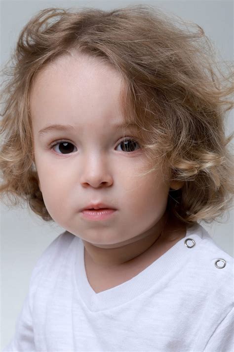 Benicio Santos Modelos Da Gloss Model