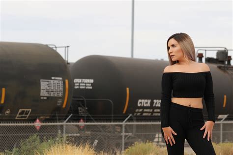 Different Type Of Crop Tops Salon Privé